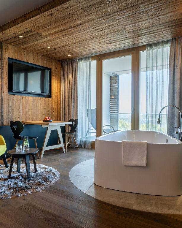 Wellnesshotel Osterreich Mit Whirlpool Im Zimmer